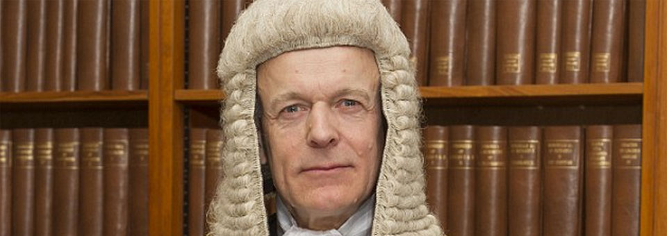 Engelse hoge rechter en adviseur koningin oprichter pedofielen-kring ...